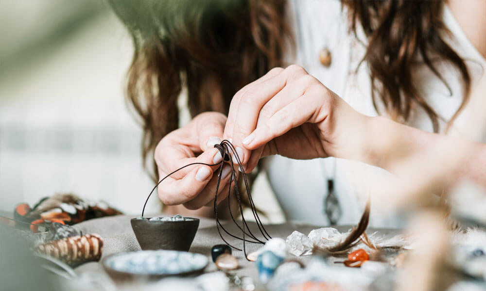 11 Easy Ways to Embrace the Cottagecore Aesthetic [with Pro Tips]