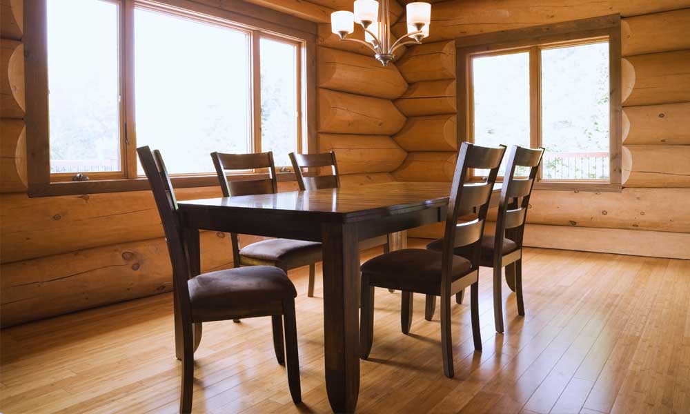 How Much Space Should There be Between Chairs at the Dining Table?