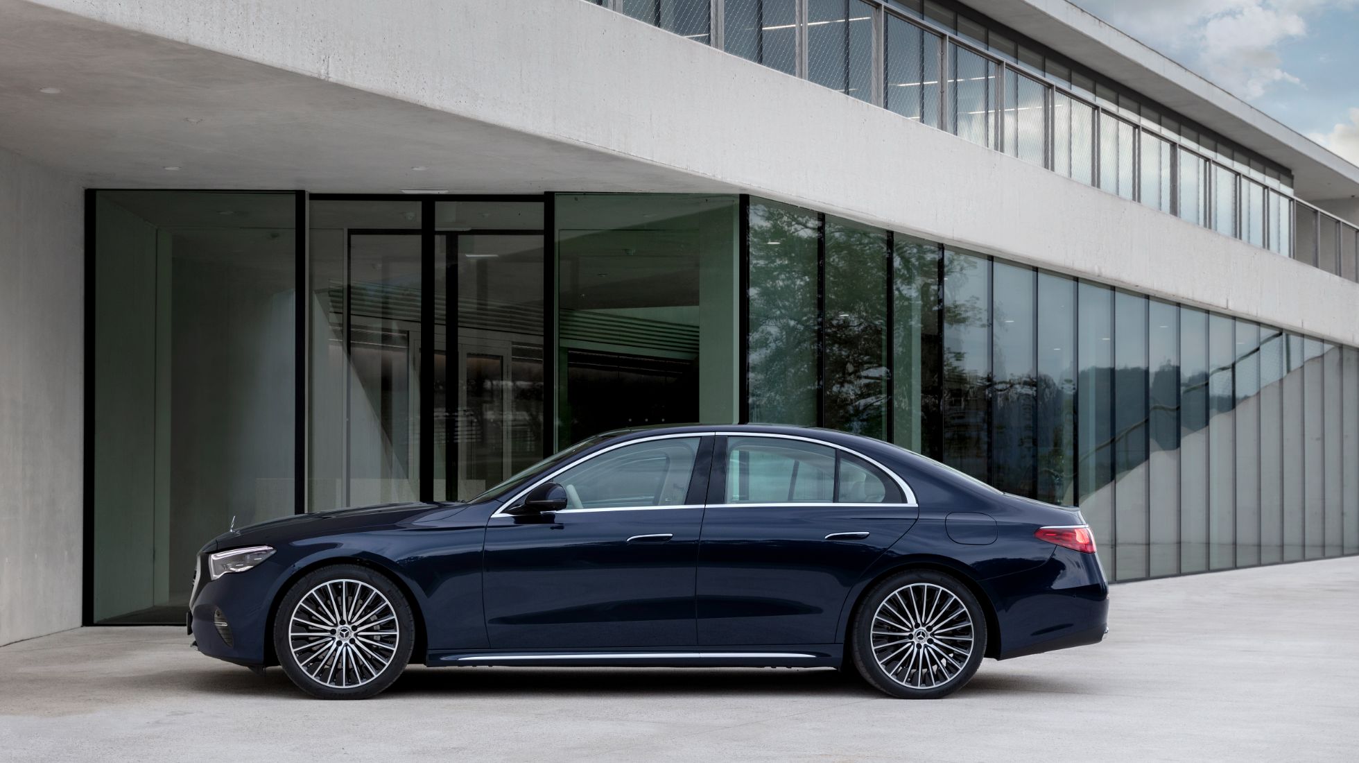 TopGear South Africa | Mercedes-Benz E-Class Debuts a Bevy of New Tech