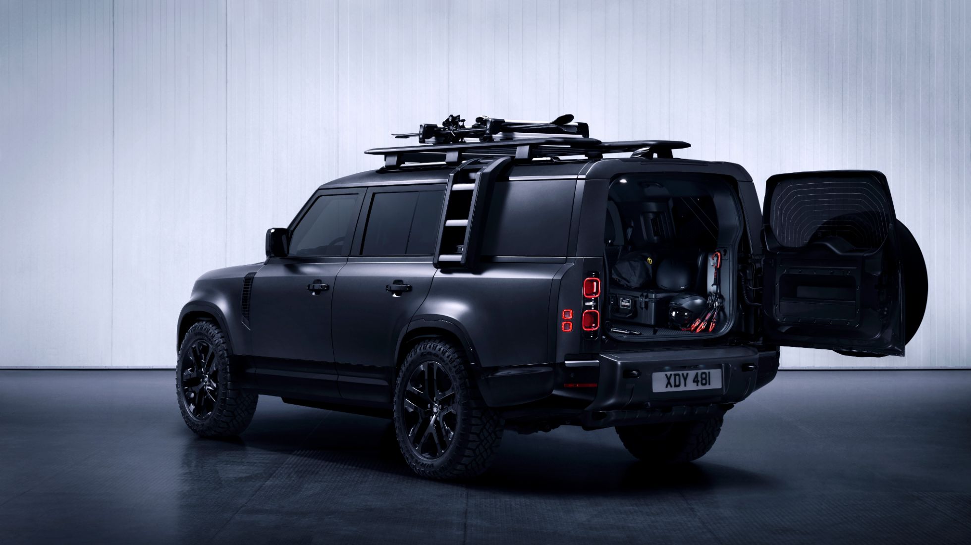 TopGear South Africa | Land Rover Defender 130 Gets V8 Unit and ...