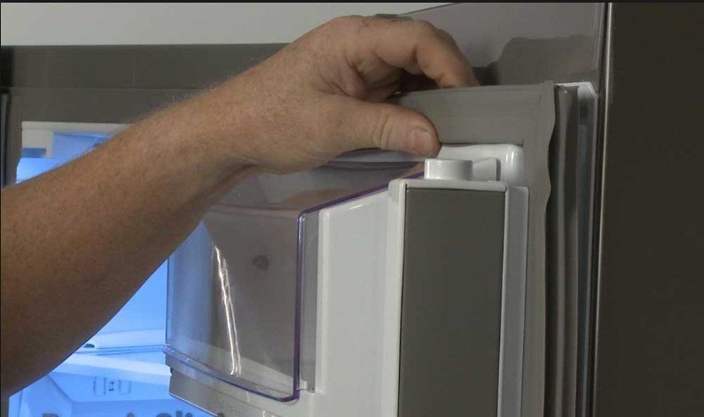 ᐉ What if my refrigerator Sub-Zero 736TCI3 is leaking water? — Prime ...