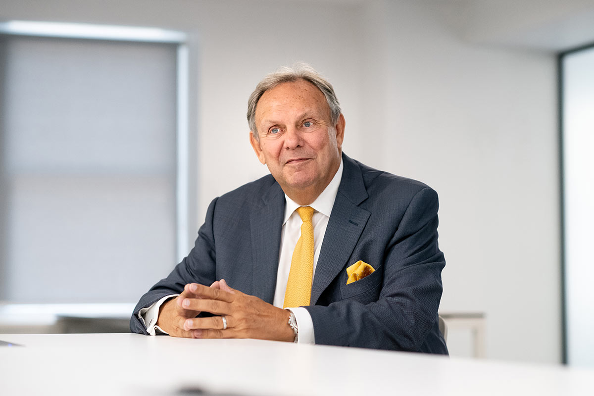 David Howell | NON-EXECUTIVE CHAIRMAN - Lioncor