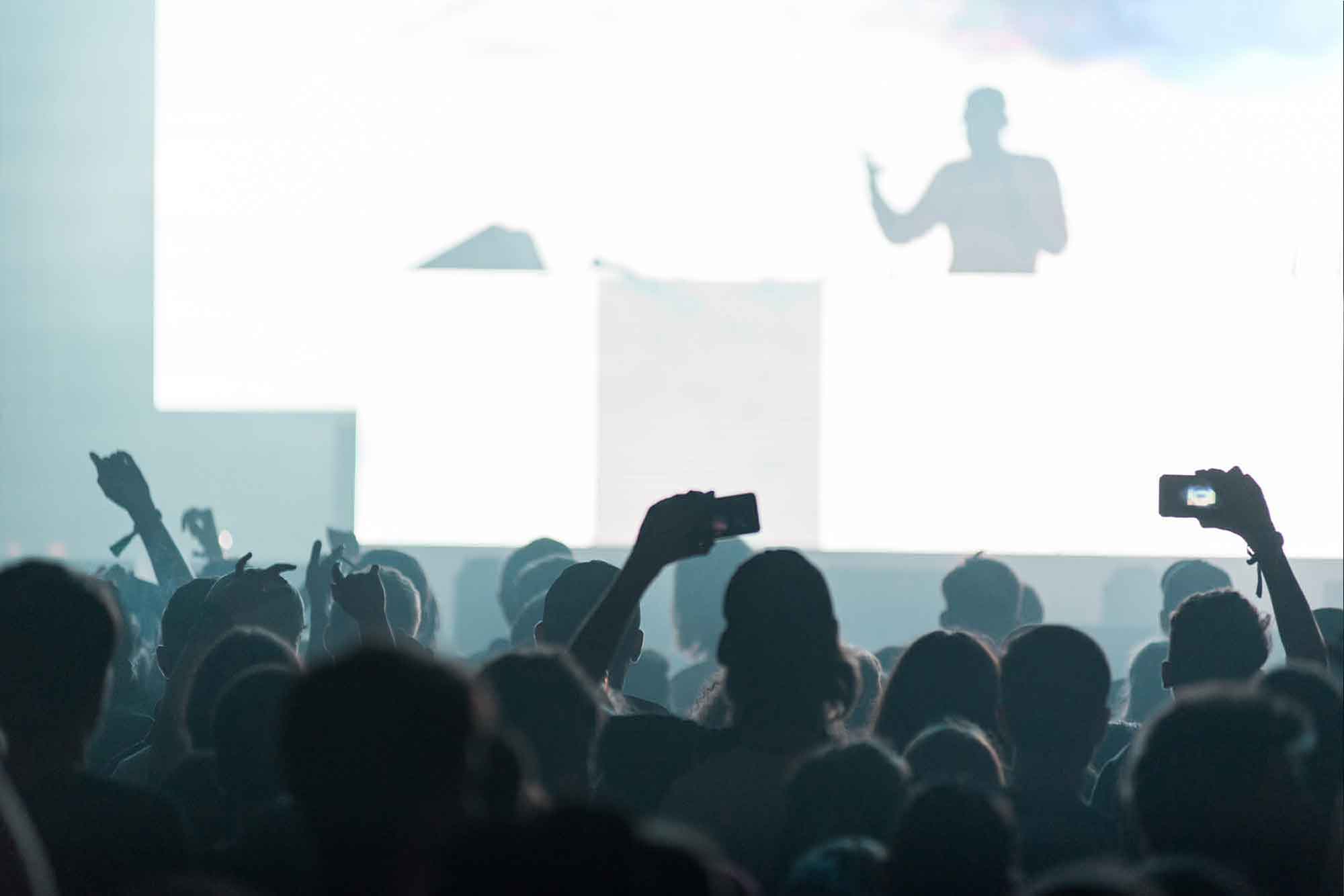 5 reasons to bring your entire team to your next conference and not fly ...