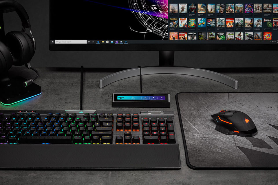 Corsair iCUE Nexus keyboard touch panel