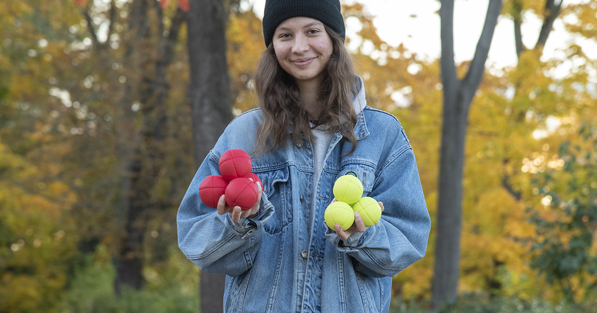 Jugglequip – How to Choose Your First Set of Infinities