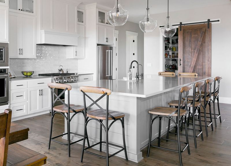 Modern Ranch Kitchen for a Farmhouse Hipster | TANNA BY DESIGN®