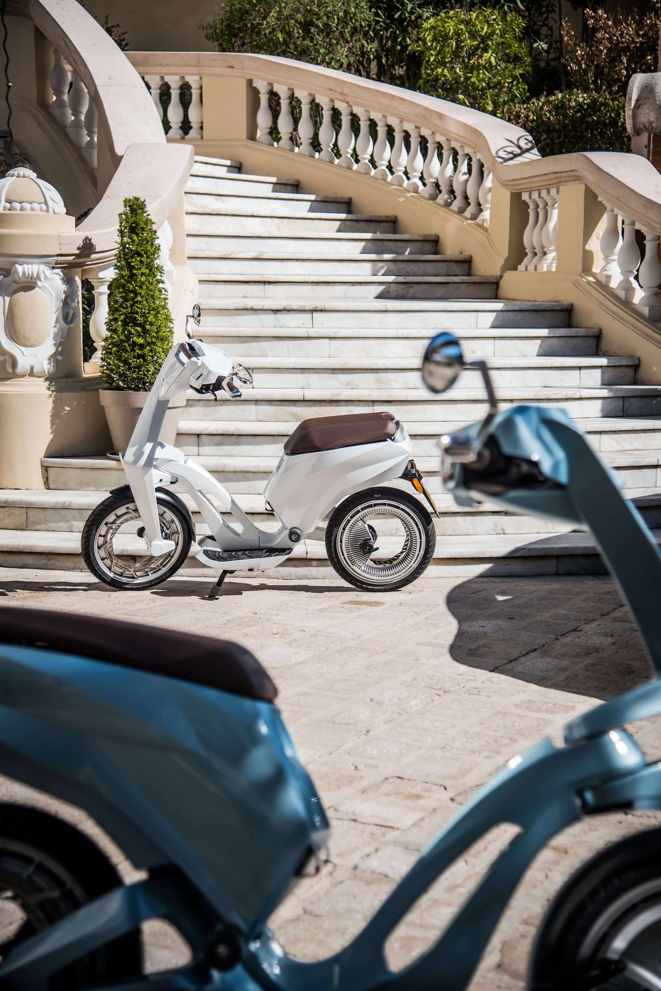 Ujet Scooter Founders Edition