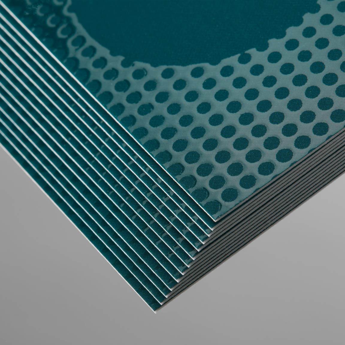 Optimal Business Card Size: Making Your First Impression Count | Hatchly