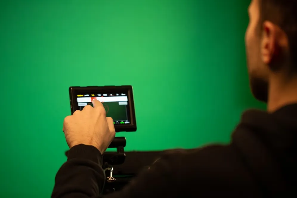 Ace your Next Shoot: 7 Green Screen Tips and Best Practices | Filmbaker