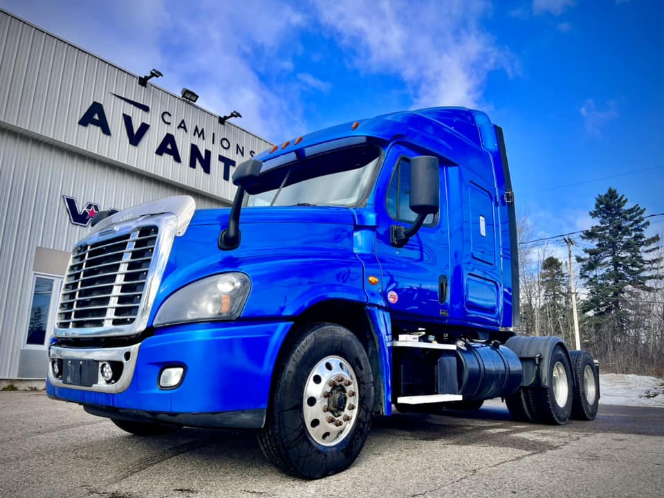 Camions lourds neufs et usagés à vendre | Camions Avantage