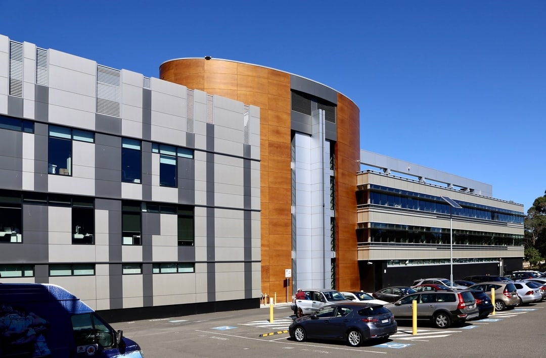 Parklex - Industrie Arc - Natural wood for exterior cladding