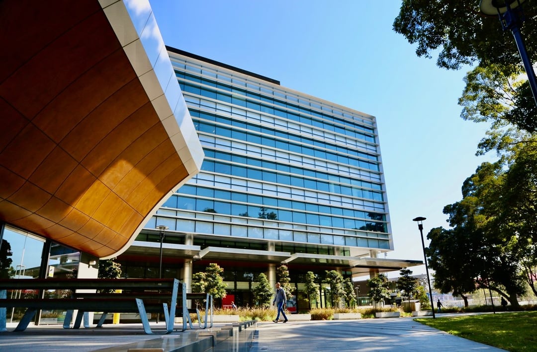 Parklex - Industrie Arc - Natural wood for exterior cladding