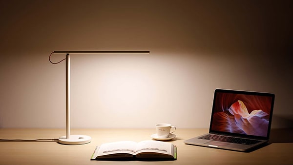 Kinh Nghiệm Chọn Mua Đèn Đọc Sách Tốt Nhất Cho Mắt Của Bạn