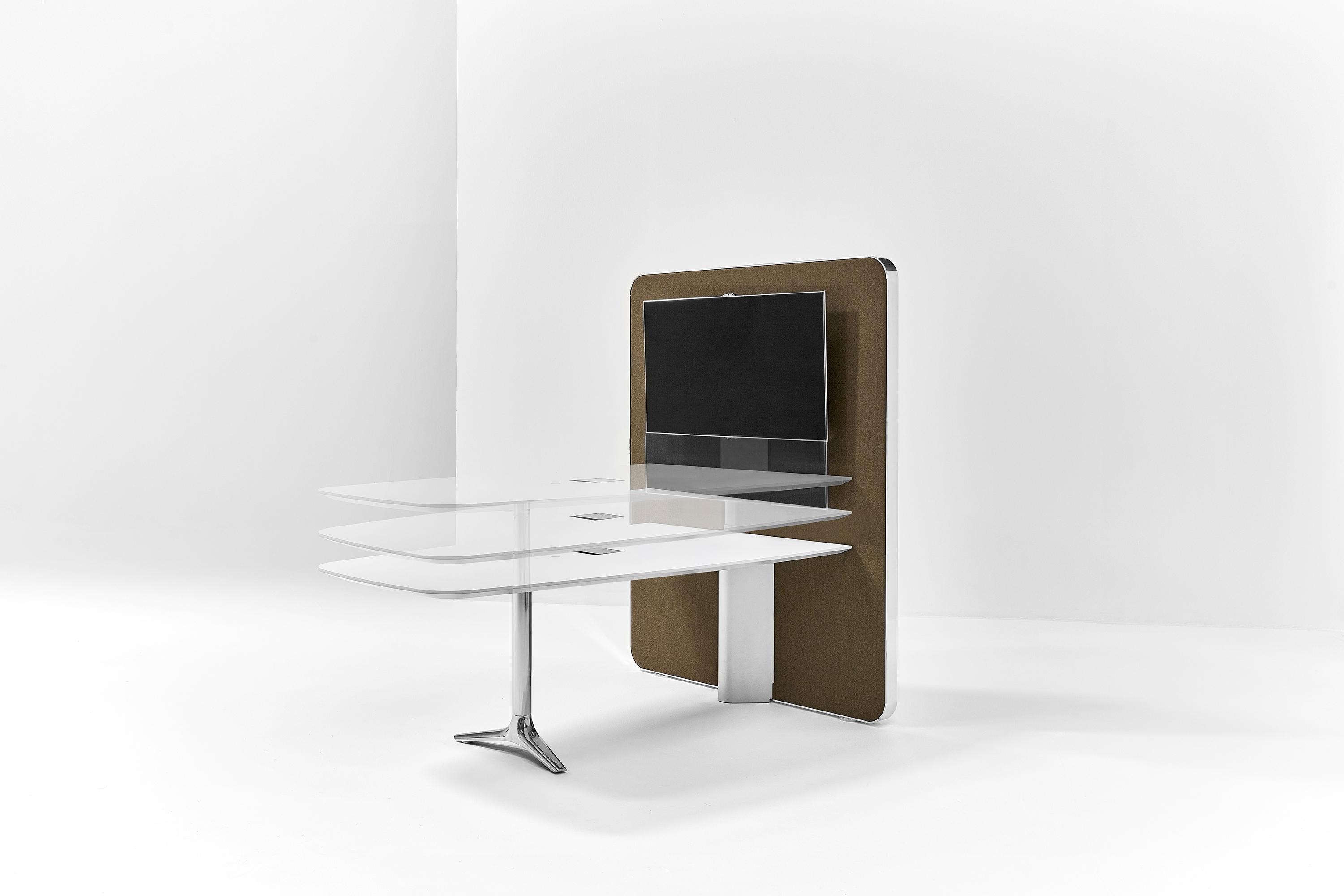 Gateway™ Height Adjustable Media Wall