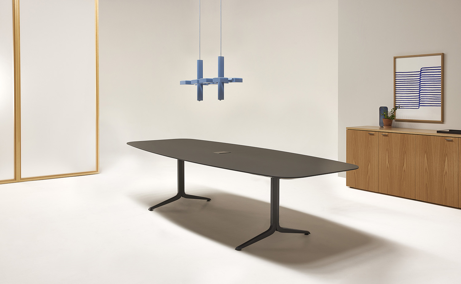Gateway™ Edge Conference Table
