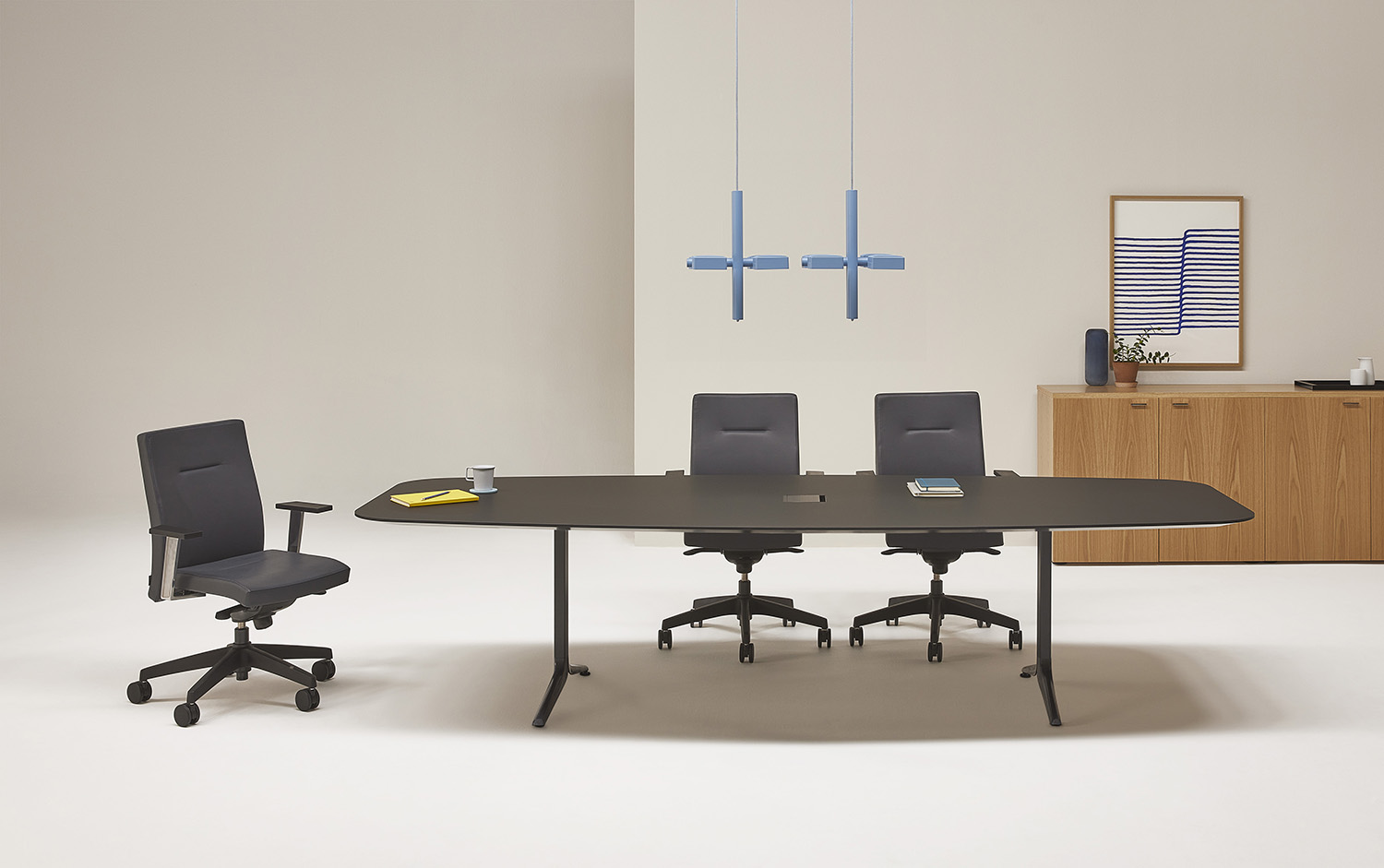 Gateway™ Edge Conference Table