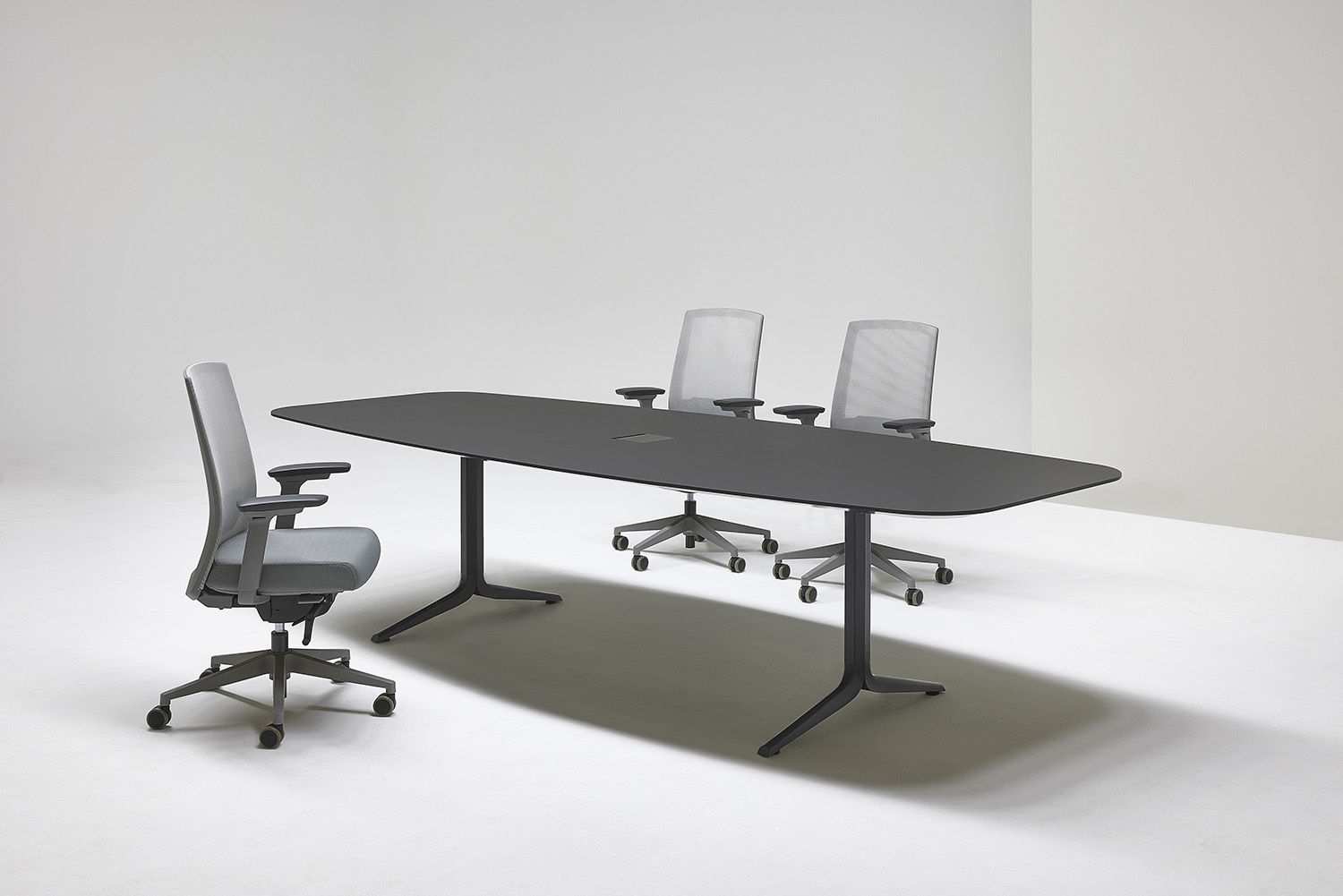 Gateway™ Edge Conference Table