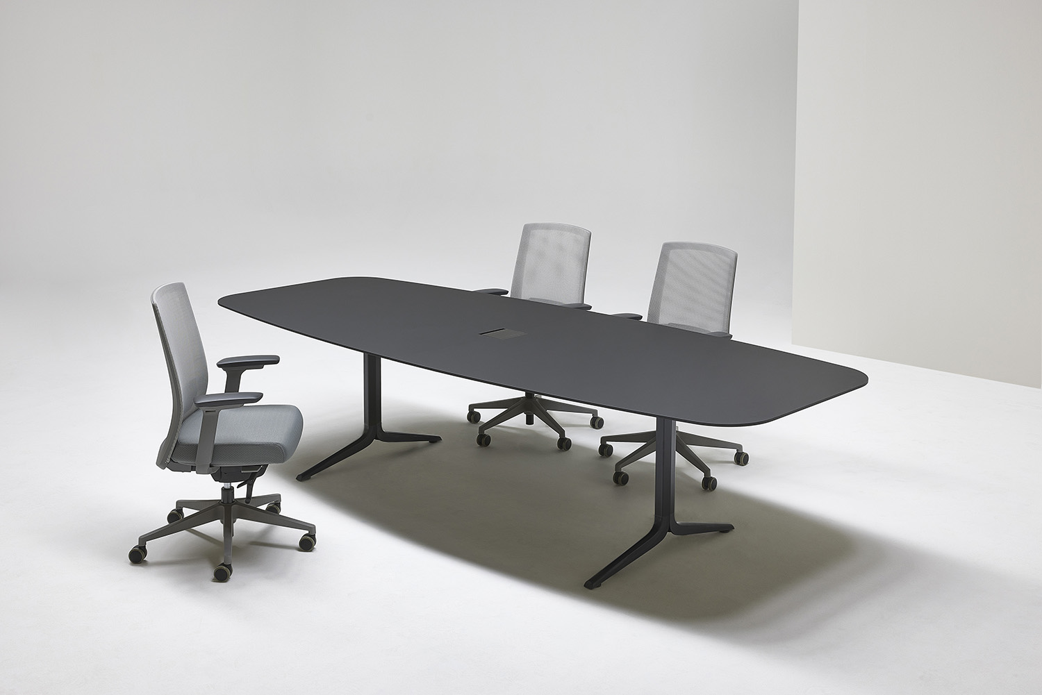 Gateway™ Edge Conference Table
