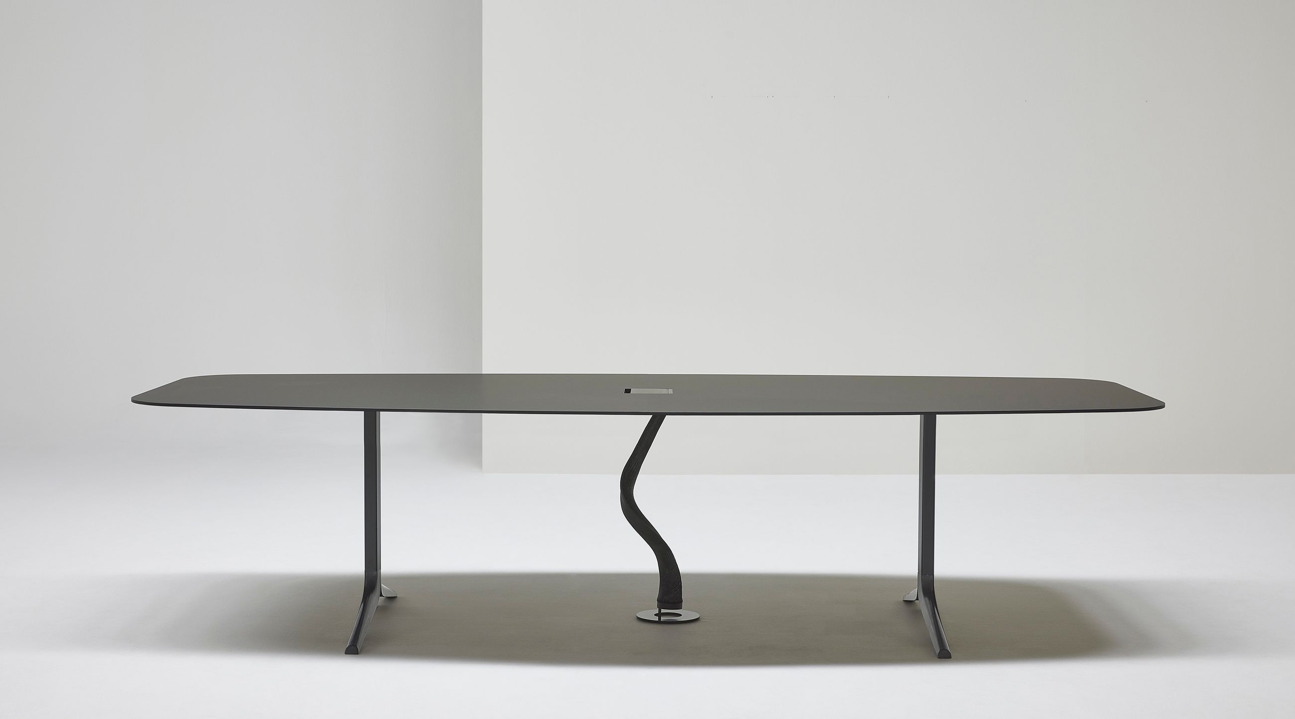 Gateway™ Edge Conference Table