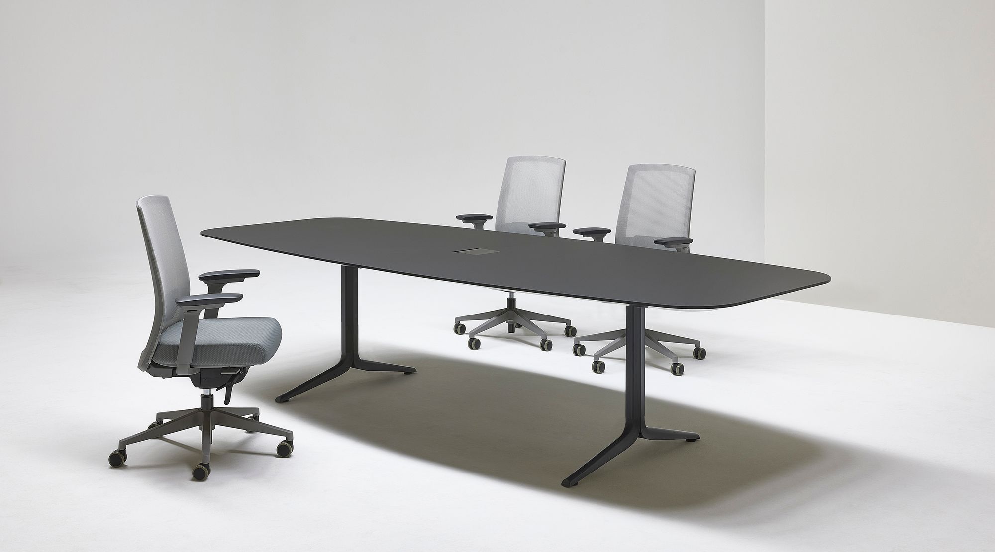 Gateway™ Edge Conference Table