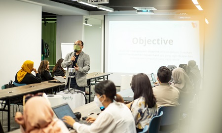 Pengembangan Kepemimpinan: Manfaat, Metode, dan Keterampilan yang Perlu ...