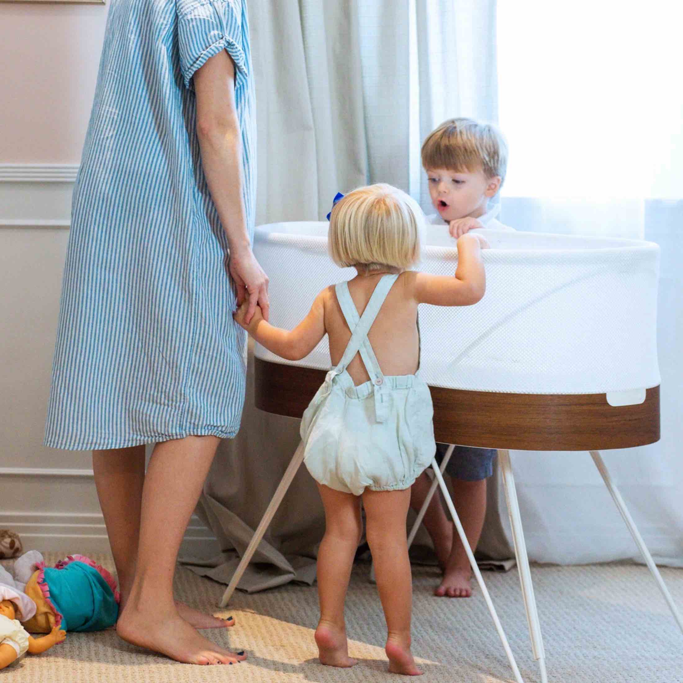 Happiest Baby SNOO Bassinet: SNOO Rental vs. Buying (2023) | The ...