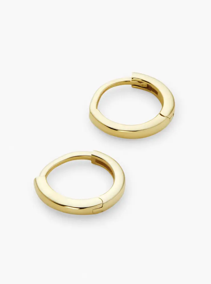 The Best Gold Hoops (2023) Every Size and Price | The Quality Edit