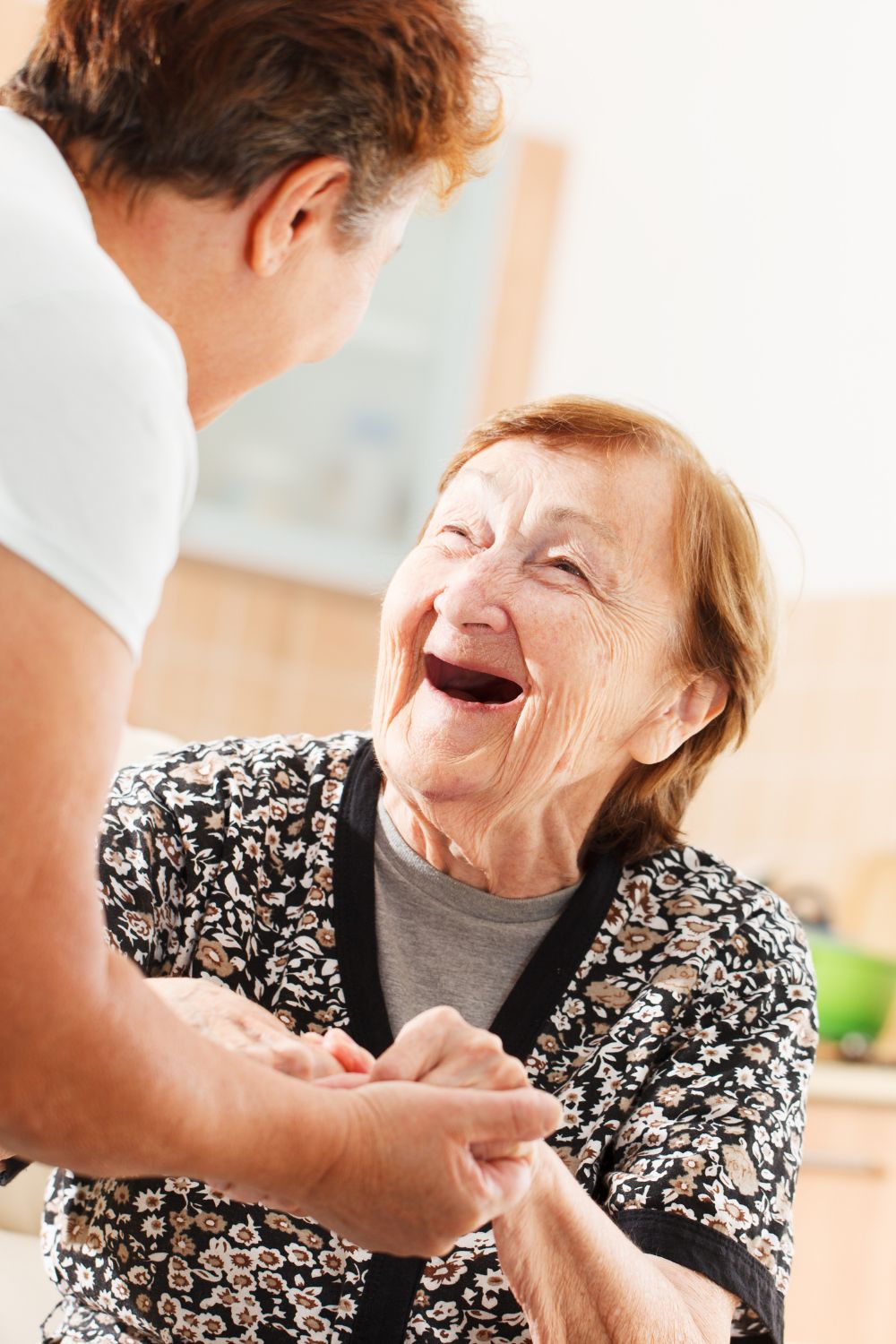 Solutions d’animation avec une personne âgée en EHPAD ou à domicile