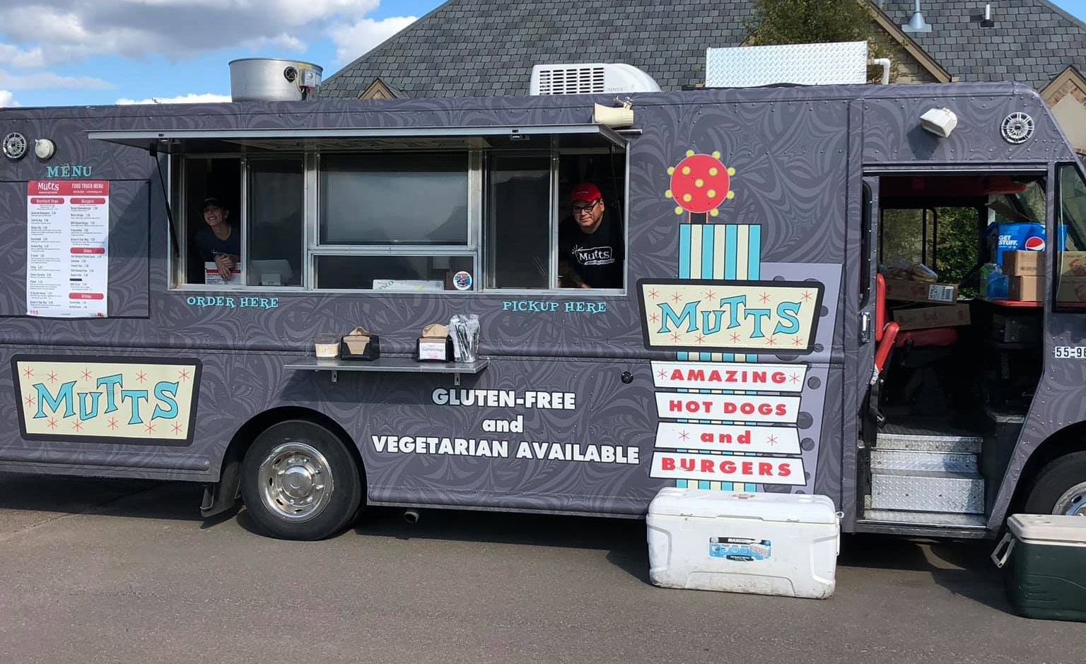 Mutts Hot Dogs | Okie Food Trucks