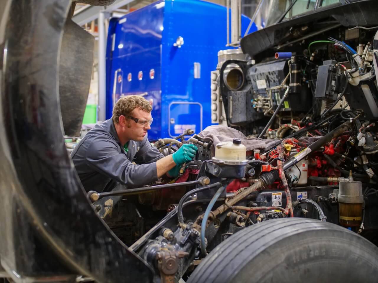 How To Tell If It Is Time To Change A Truck Engine's Timing Belt