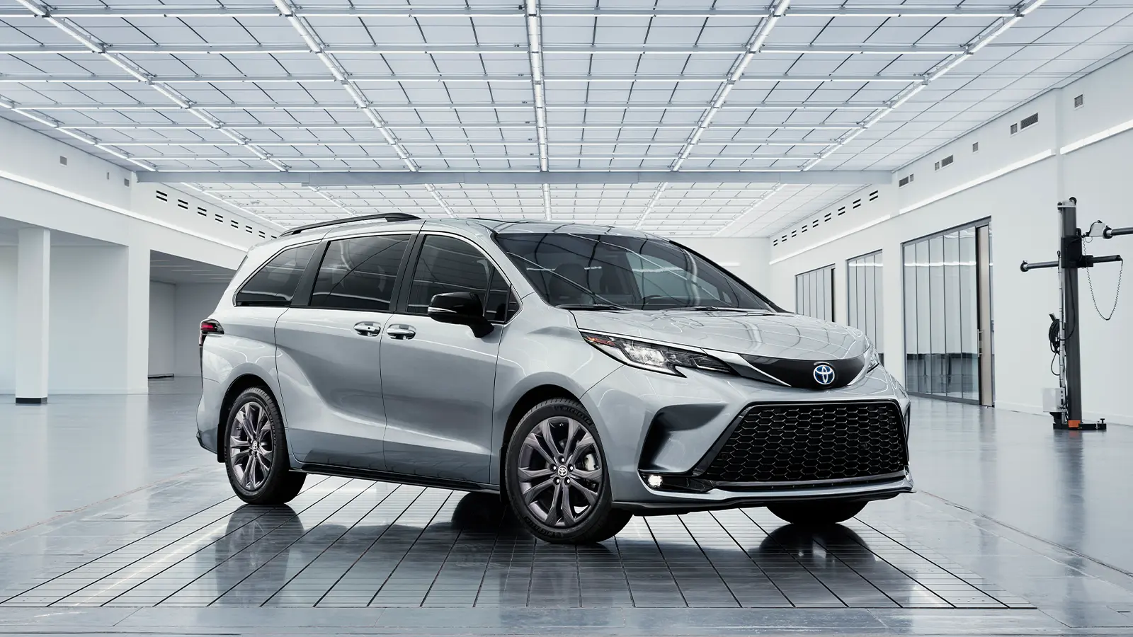 Best All-Wheel Drive Hybrids | GreenCars