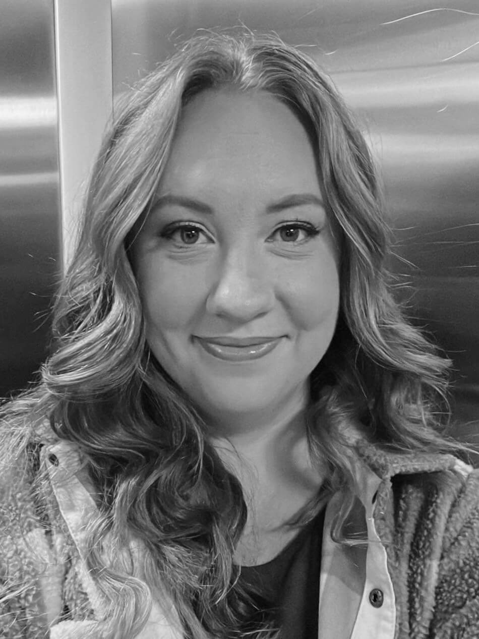 Amanda Applegate | (she/her)