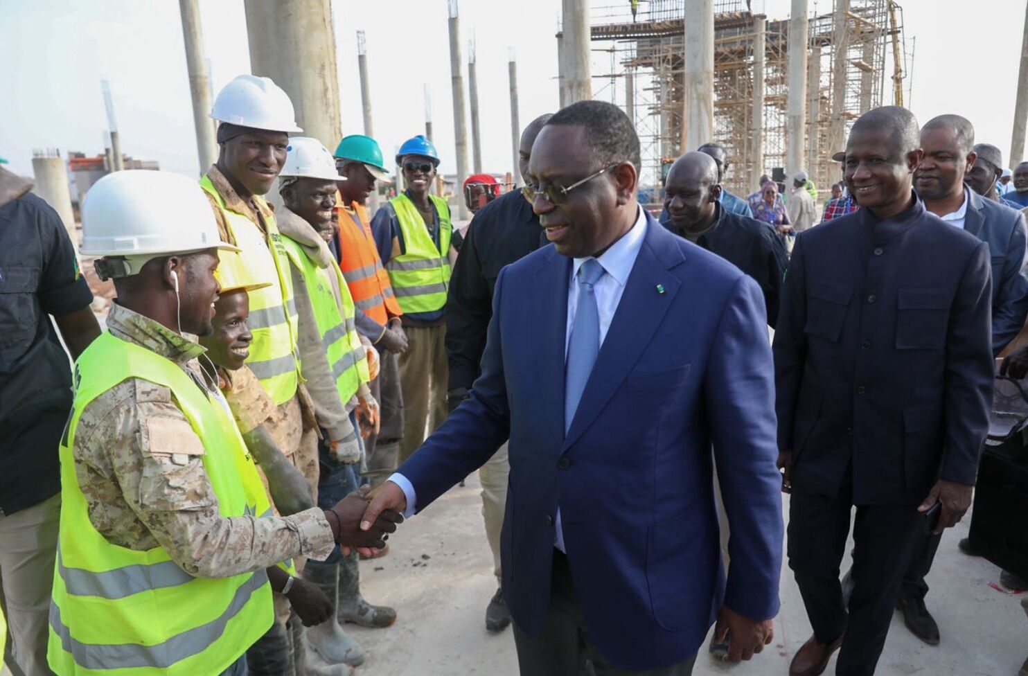 VISITE DU PRÉSIDENT DE LA RÉPUBLIQUE DU SÉNÉGAL SUR LE CHANTIER DU ...