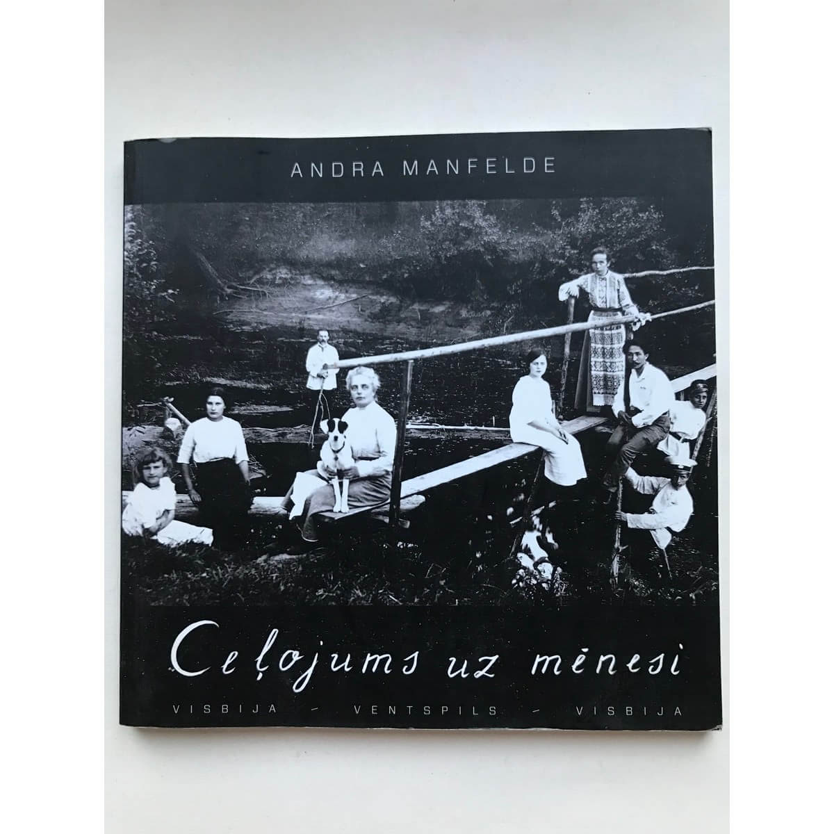 Ceļojums uz mēnesi