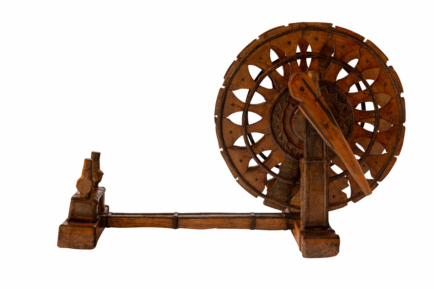 Traditional Indian wooden spinning wheel, Charkha - Casa Chiqui