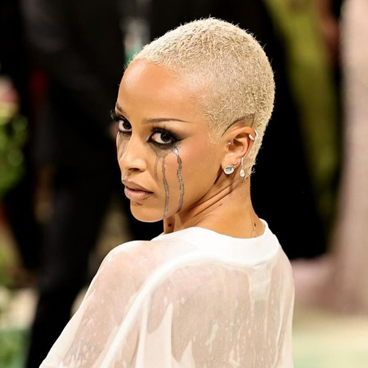 Lara Daly | Ensemble Magazine