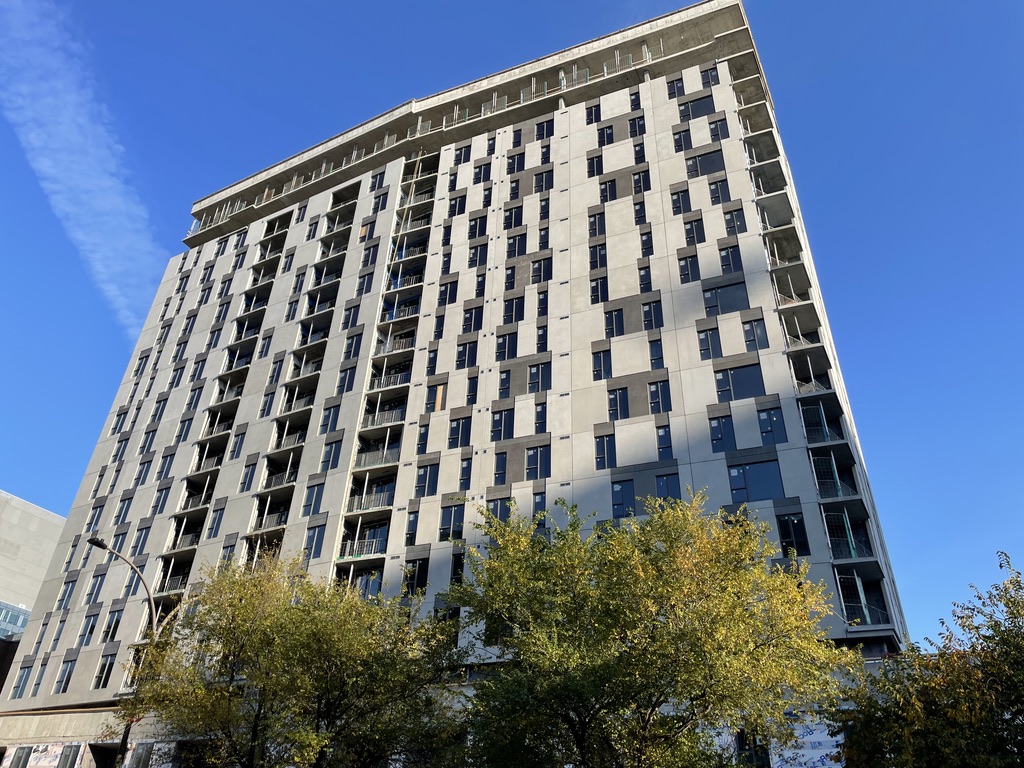 180 René-Lévesque Est