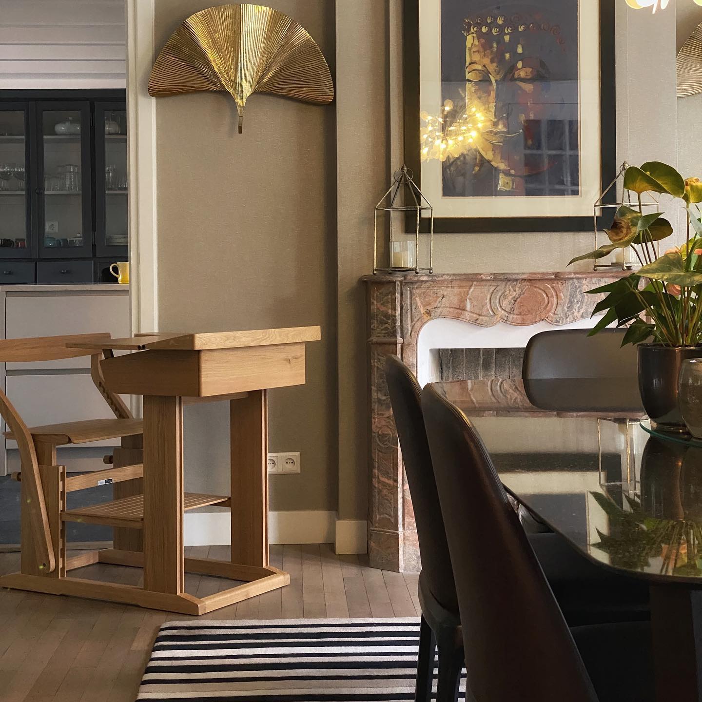 EverDesk | Fits in. Stands out.