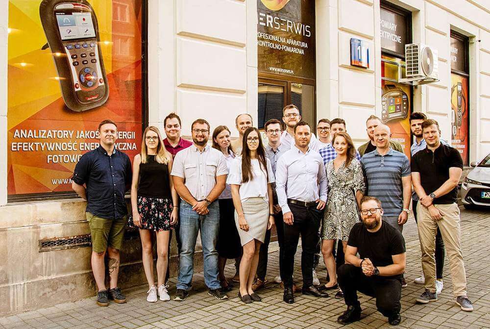 Customer Story: Merserwis | Gmelius