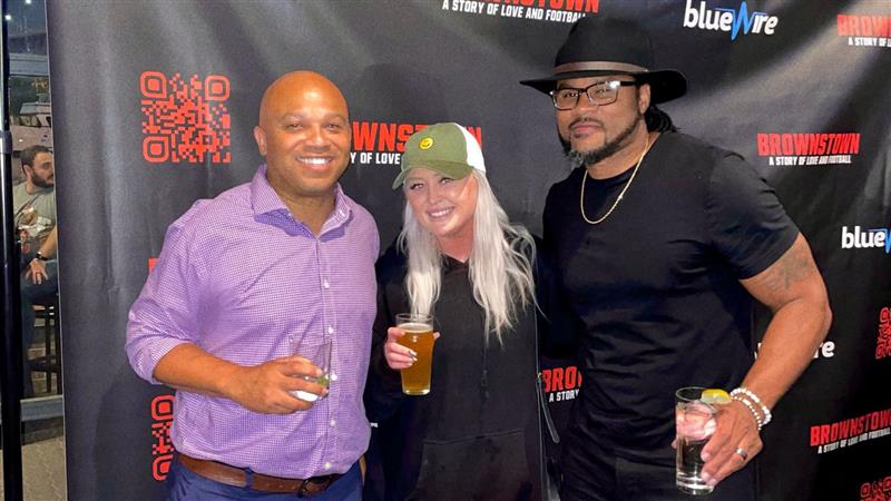 Blue Wire Hosts First In-Person Event for Brownstown Podcast