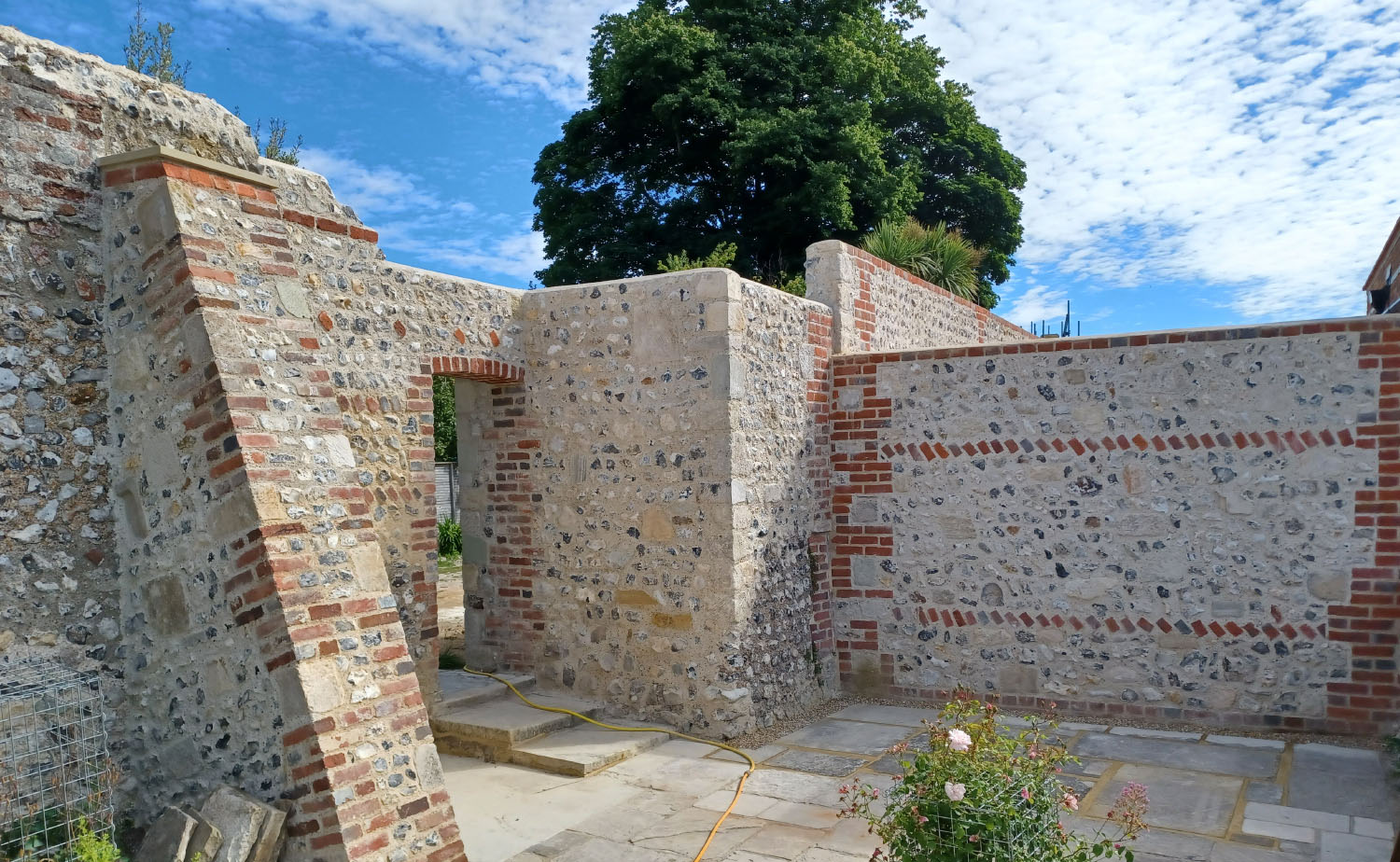 Cheesmur News - Lewes Castle wall repairs nearing completion