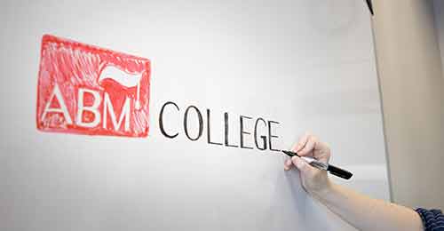 ABM College: Guide to Success: What Is An Educational Assistant?