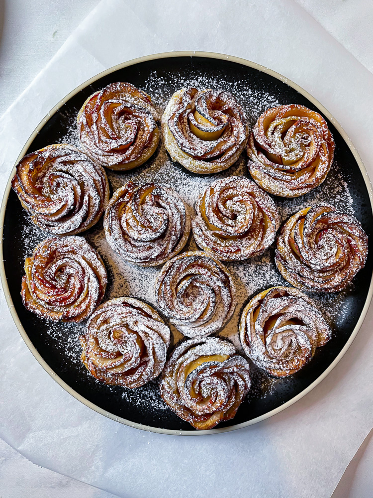 Apple Rose Puff Pastries