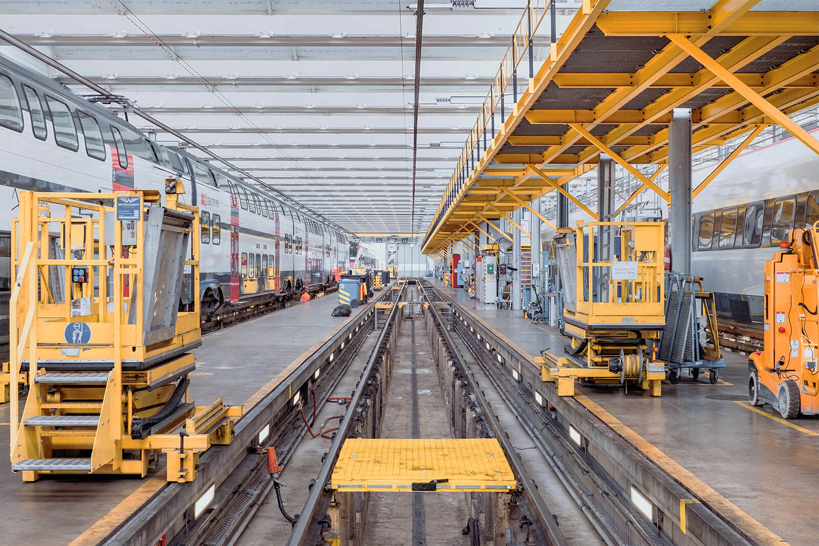 Railway - Industry Solutions | Ultra Controlo