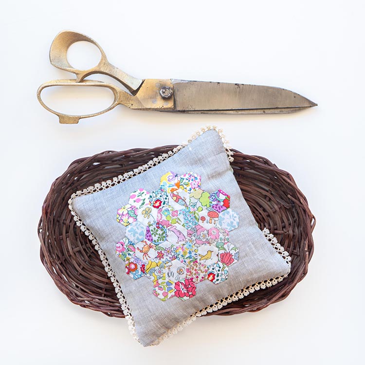 Micro Hexie Pinnie - Free Printables