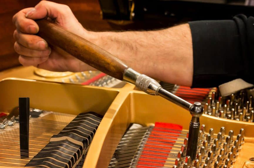 In den Klangwelten der Klavierstimmung