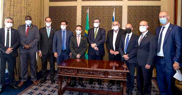 Story | Brazilian Government and Hadassah Partner to Combat COVID-19