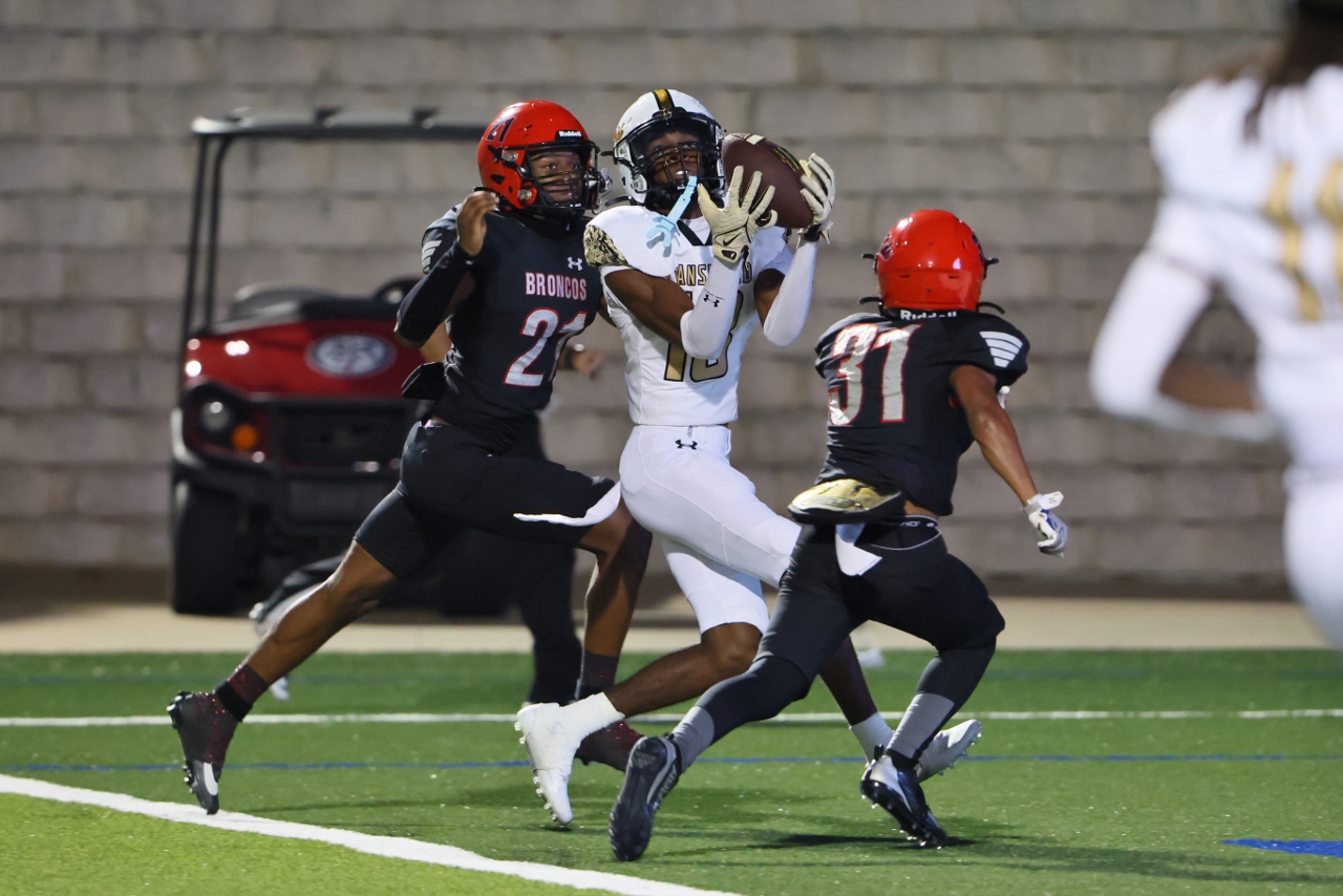 Mansfield holds off second-half surge by Legacy