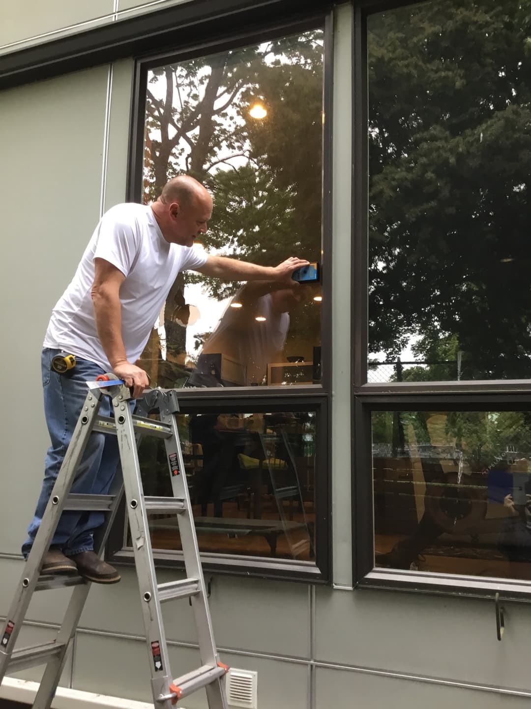 Broken Window and Glass Repair | King County Window & Glass