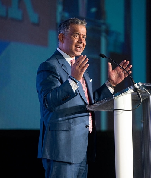 Speaking | Julio Melara